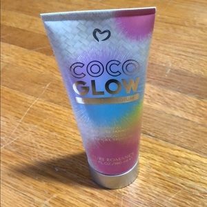 Pure Romance | Makeup | Coco Glow Sunless Tanner | Poshmark
